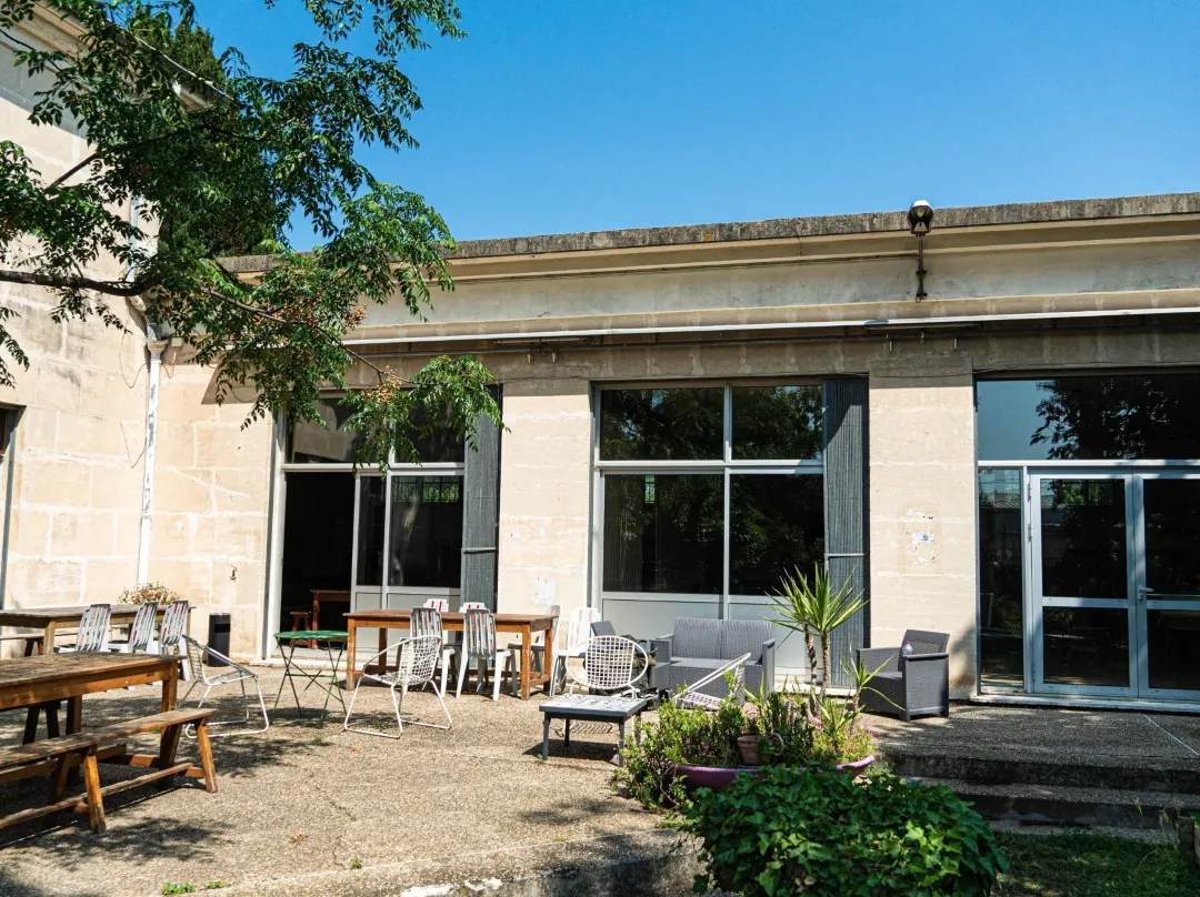 Auberge De Jeunesse Hi Arles - Camargue