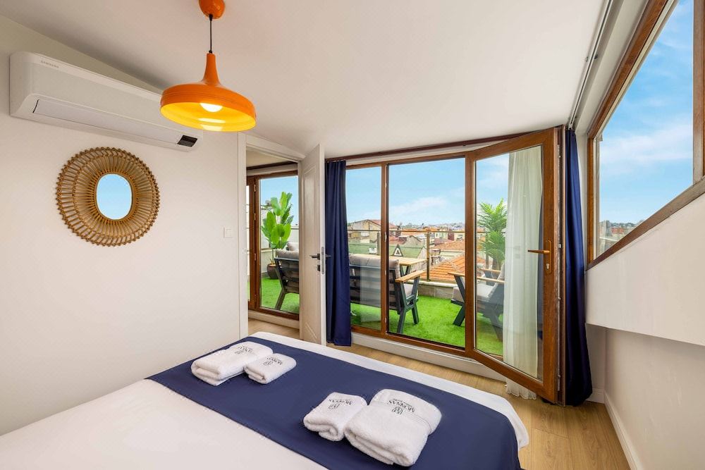 Monnas Suite - Cihangir