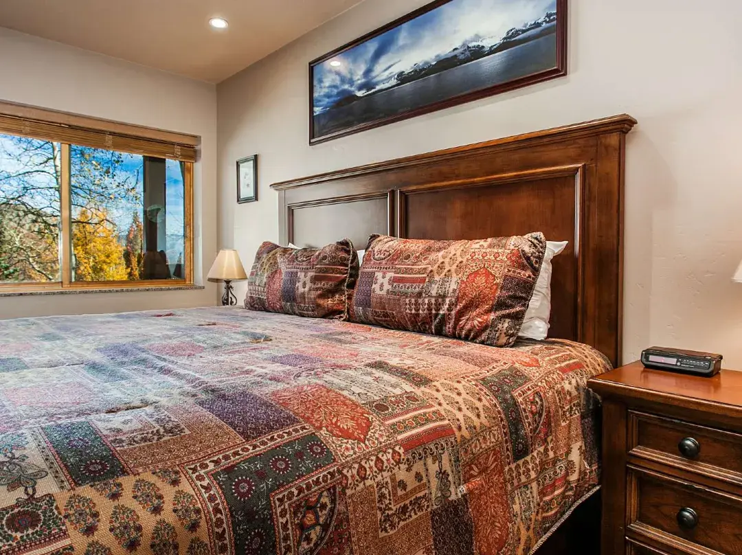 Cozy Gas Fireplace And Common Area Pool - Charming Mountain Getaway - Snowmass, CO