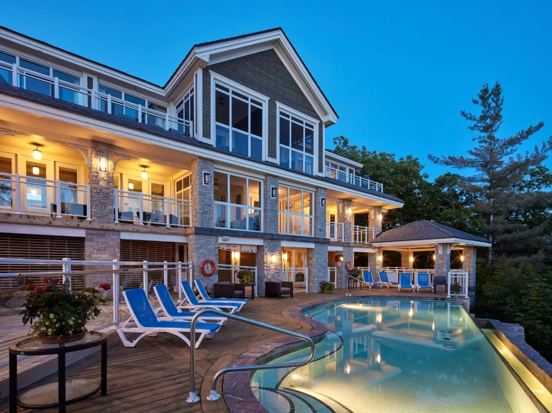 Touchstone Resort - Bracebridge