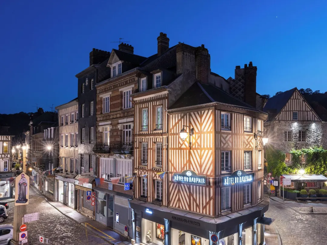 Hôtel Du Dauphin - Calvados