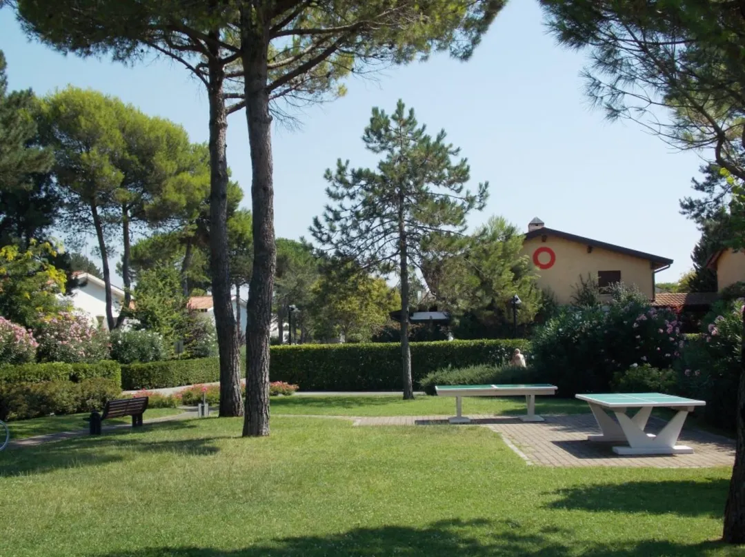 Resort Con Giardino E Piscina In Comune - Bibione