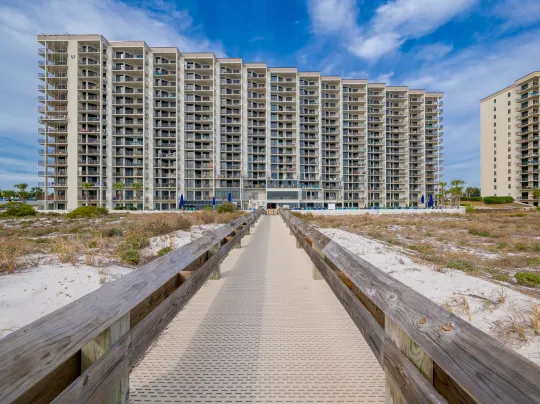 Beachfront Views And Cozy Living Area - Charming Coastal Retreat - Orange Beach, AL