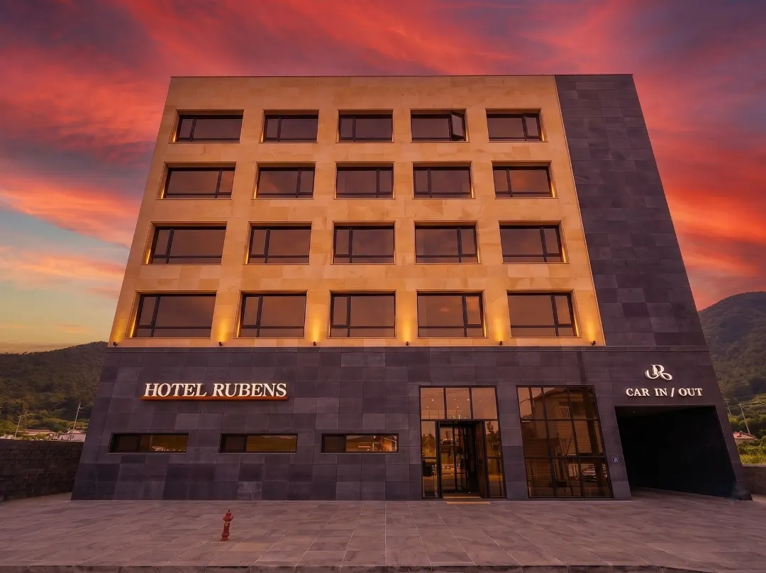 Sacheon Rubens Hotel - Namhae-gun
