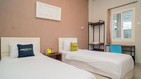 Urbanview Hotel Bubusini Batu,Batu Sub-District - Updated 2023 Prices ...