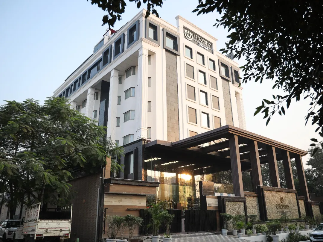 Utopian Luxe - Lucknow