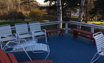 Blue Moon Cottage near scenic Pemaquid Point Lighthouse 2 Bedrooms ...