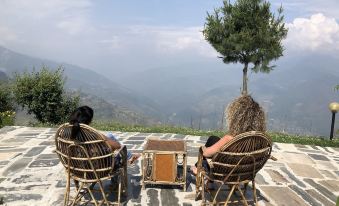 차리코트 숙소 고민 끝! Hotel Dolkha Durbar vs Charikot Panorama Resort 완벽 비교