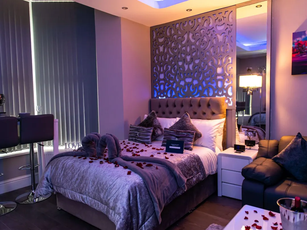 Aphrodite Suites - Bradford