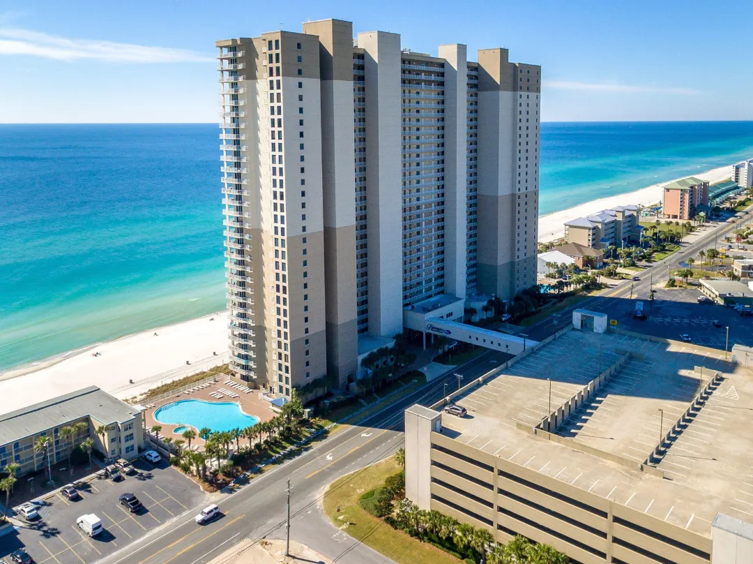 Spacious Retreat With Gulf Views And Pools - Elegant Beachfront Haven - Panama City Beach, FL