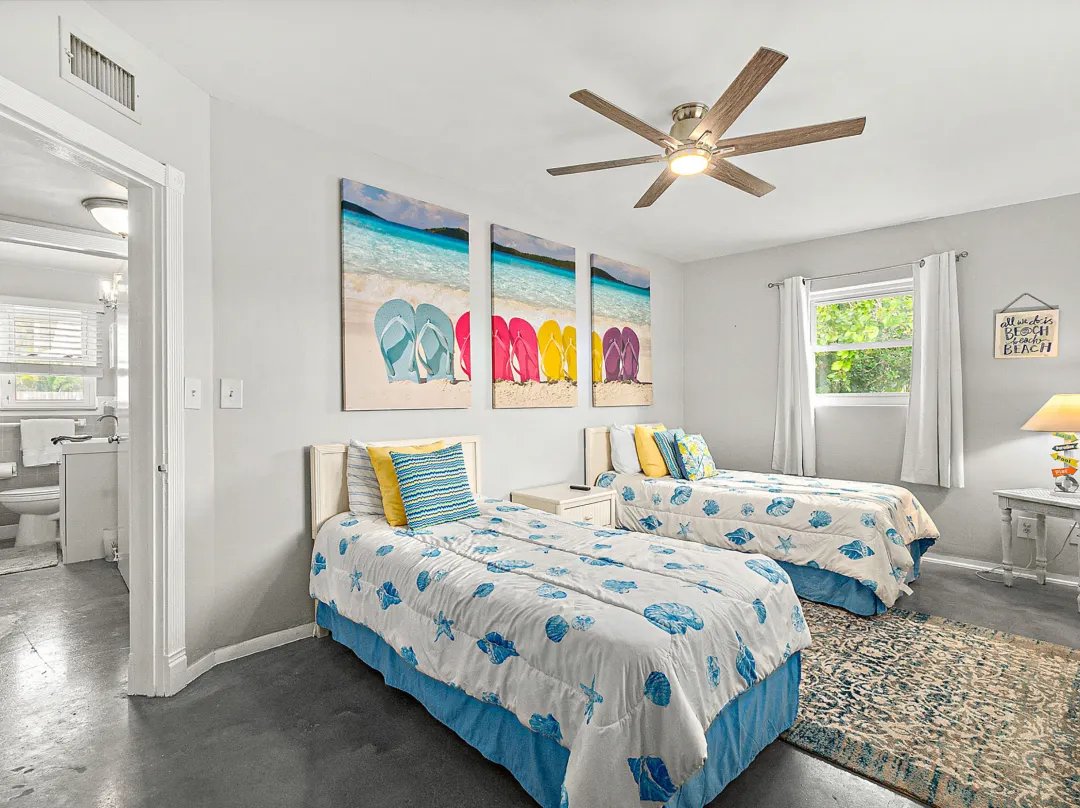 Charming Coastal Escape - Steps To Beach And Adorable Decor - Port Orange, FL