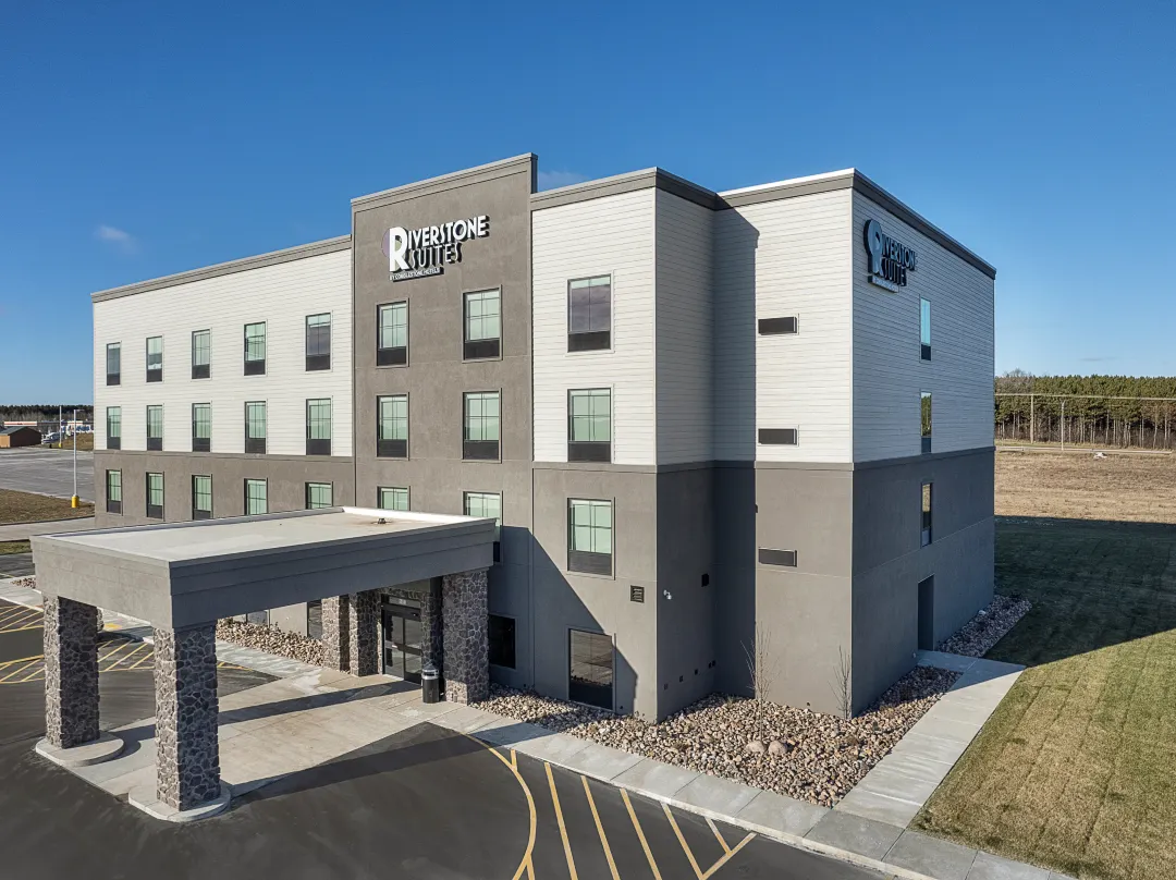 Riverstone Suites - Chippewa Falls - Eau Claire, WI