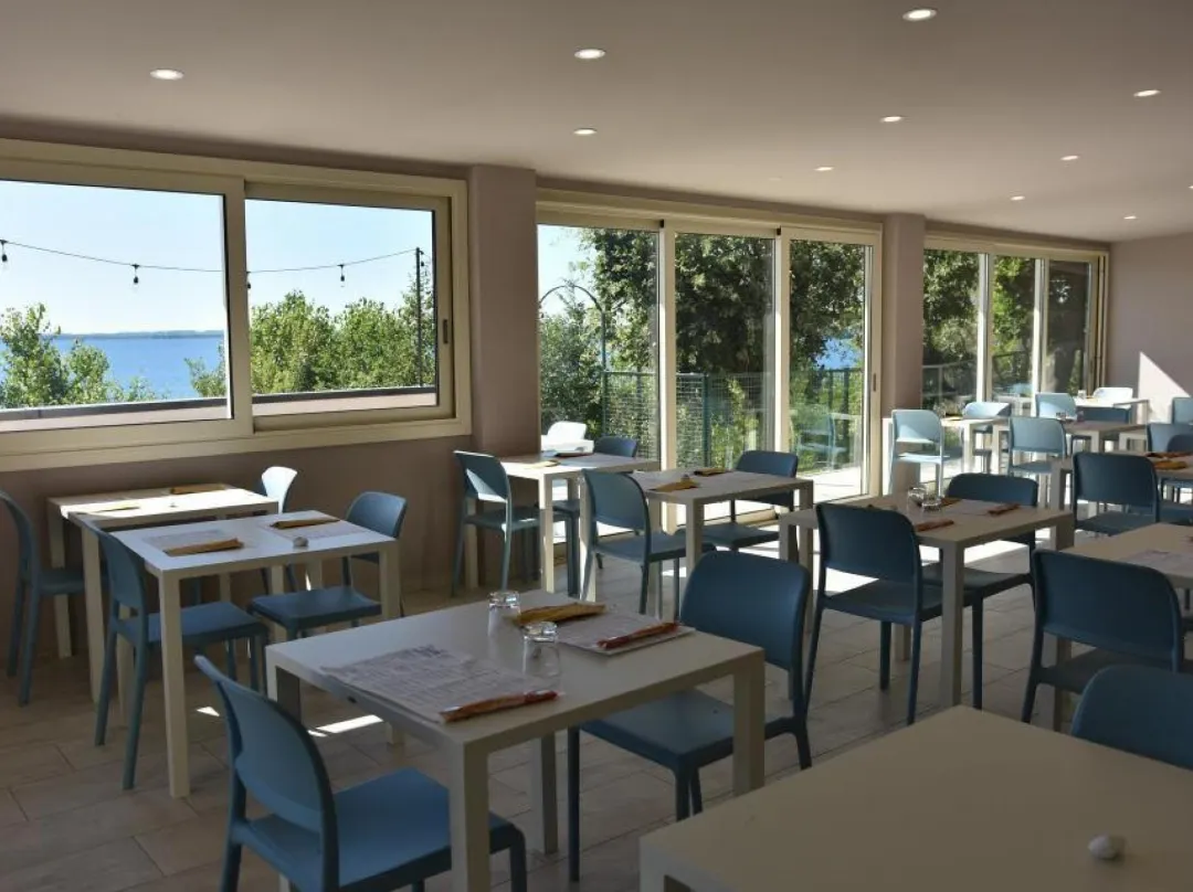 Mobile Home In Paddenghe Sulgarda With Terrace - Moniga del Garda