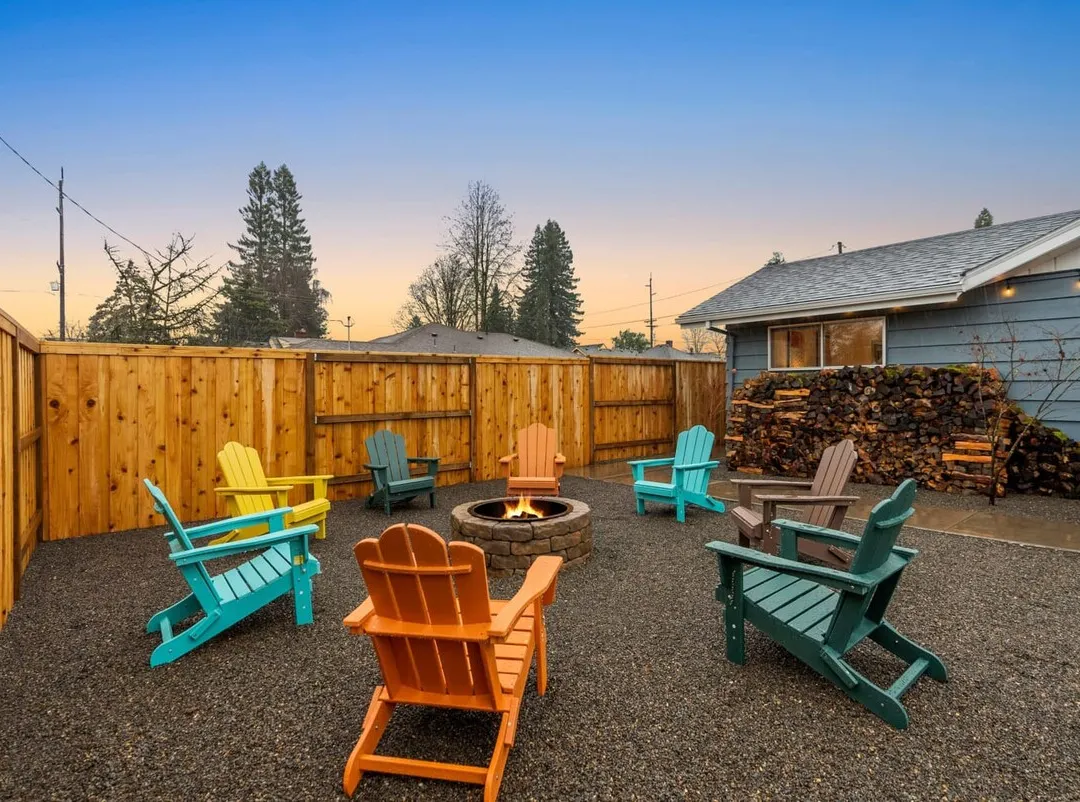 Charming Urban Retreat - Wifi, Restaurants, Local Shops - Dundee, OR