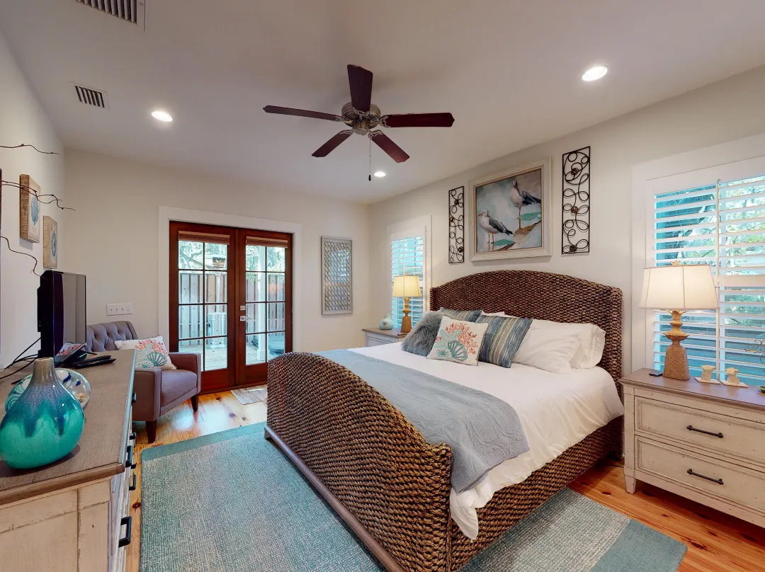 Hot Tub And Outdoor Grill Retreat - Charming Coastal Haven - St. Simons Island, GA