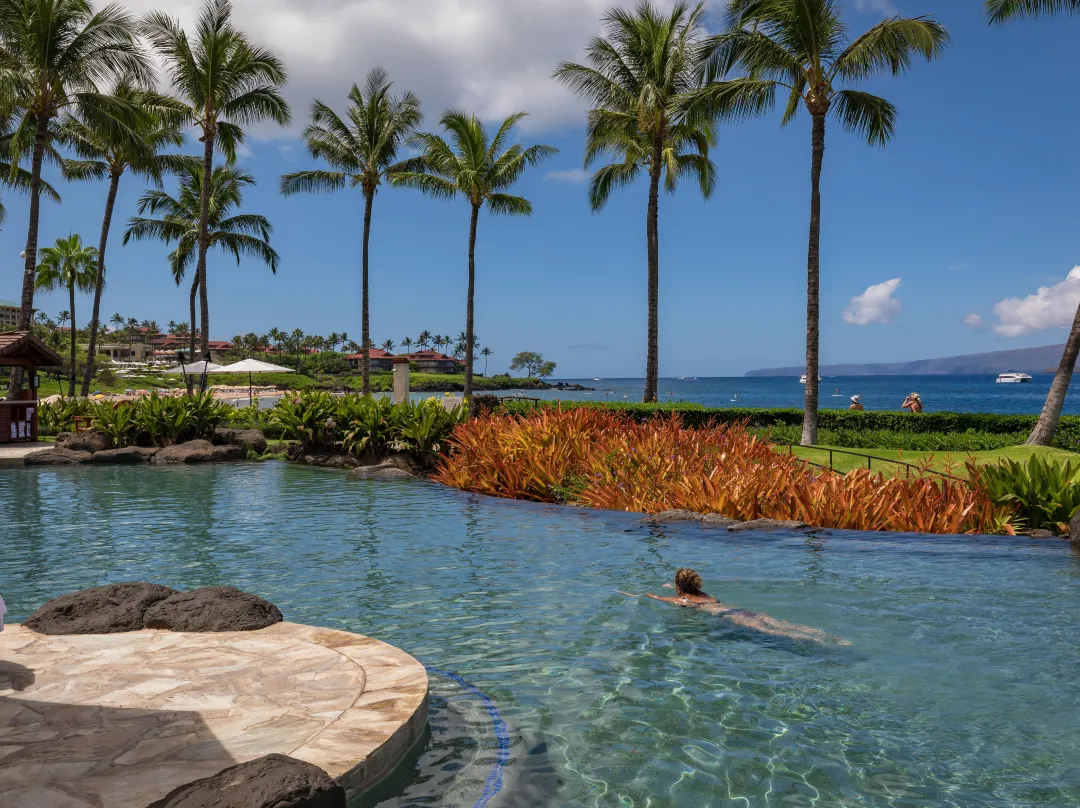 Luxurious Amenities And Private Walkway To Shops - Exquisite Tranquil Haven - Maui, HI