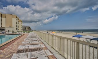 Ocean Front Deck and Heated Pool - Stunning Coastal Getaway, New Smyrna ...