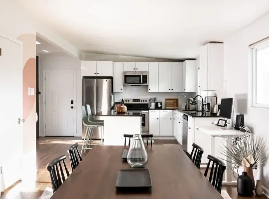 Bright Open Floor Plan And Private Backyard - Stylish Mid-century Haven - Wheat Ridge, CO