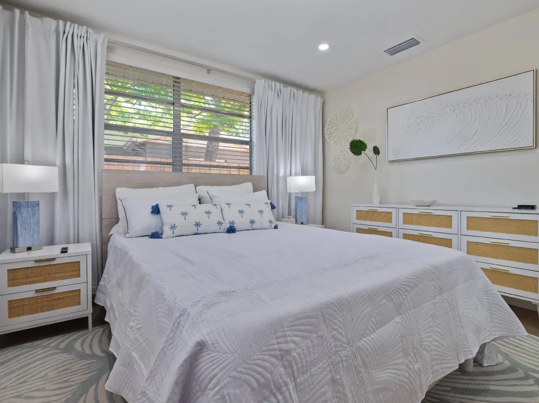 Heated Pool And Outdoor Oasis - Charming Getaway Retreat - Tarpon Springs, FL