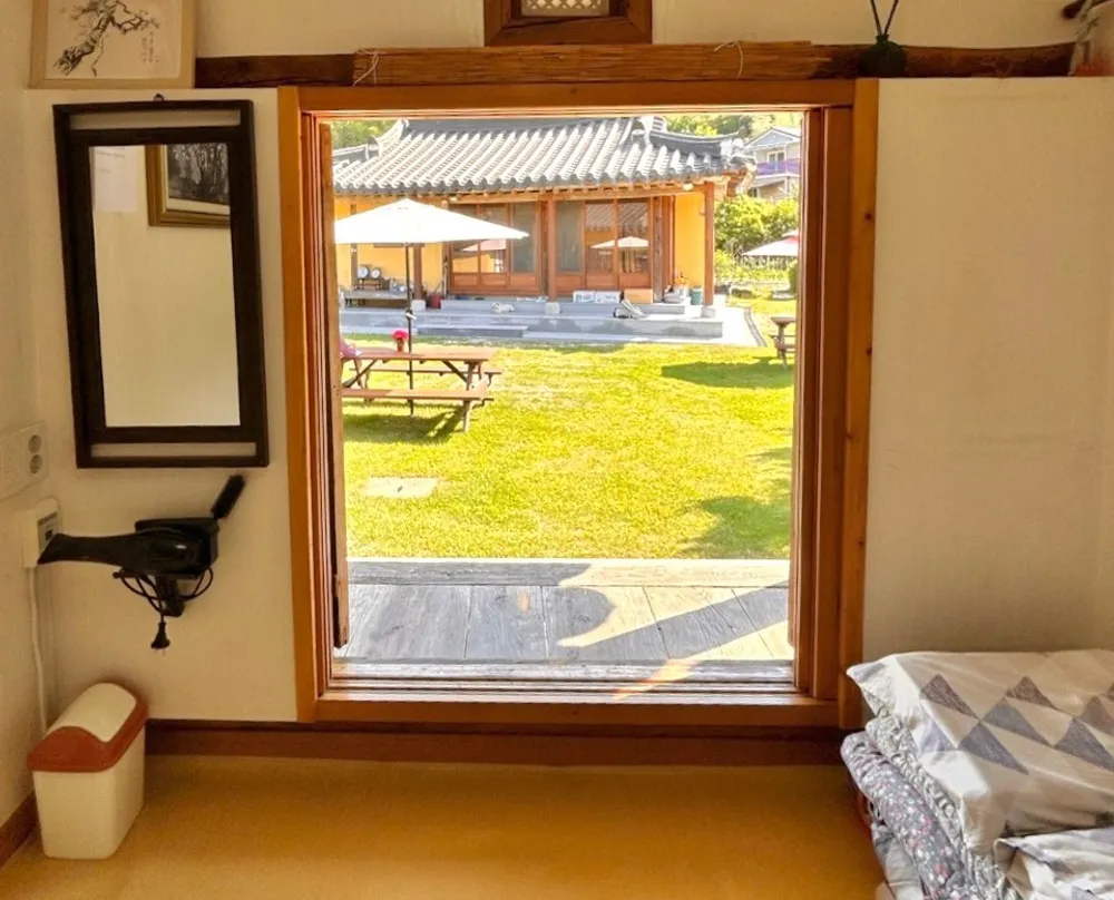Sanencheong Namsayedamchon Yedam Hanok Stay - Namhae-gun