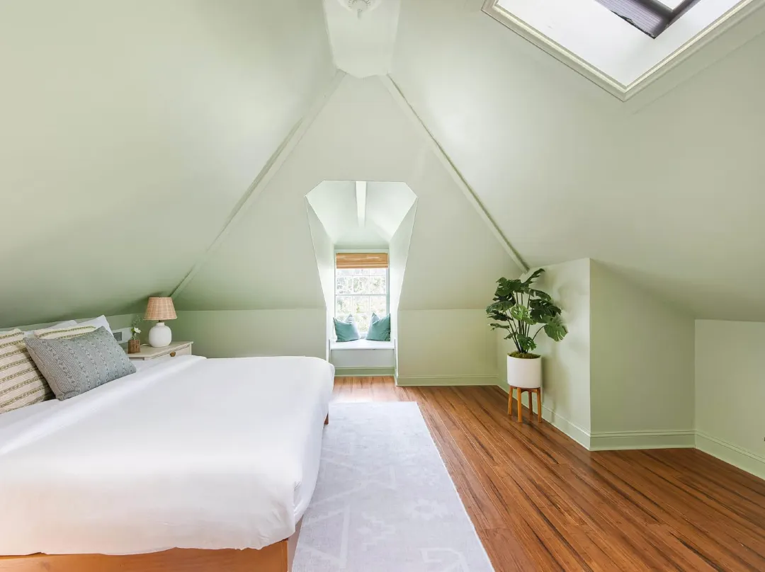 Spacious Condo Near Historic Landmarks - Inviting And Cozy Escape - Charleston, SC