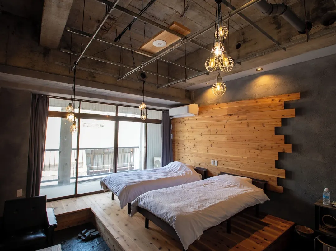 Cabin - Japan