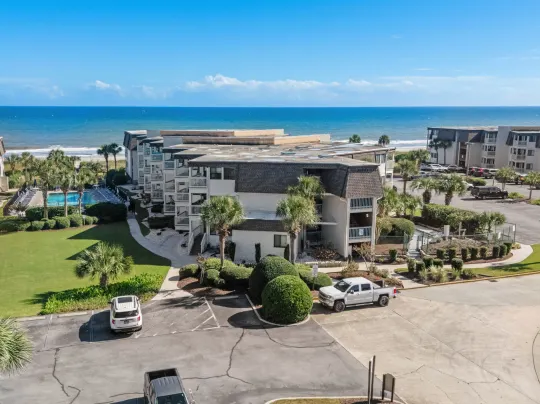 Ocean View Balcony And Family-friendly Amenities - Serene Retreat - Myrtle Beach