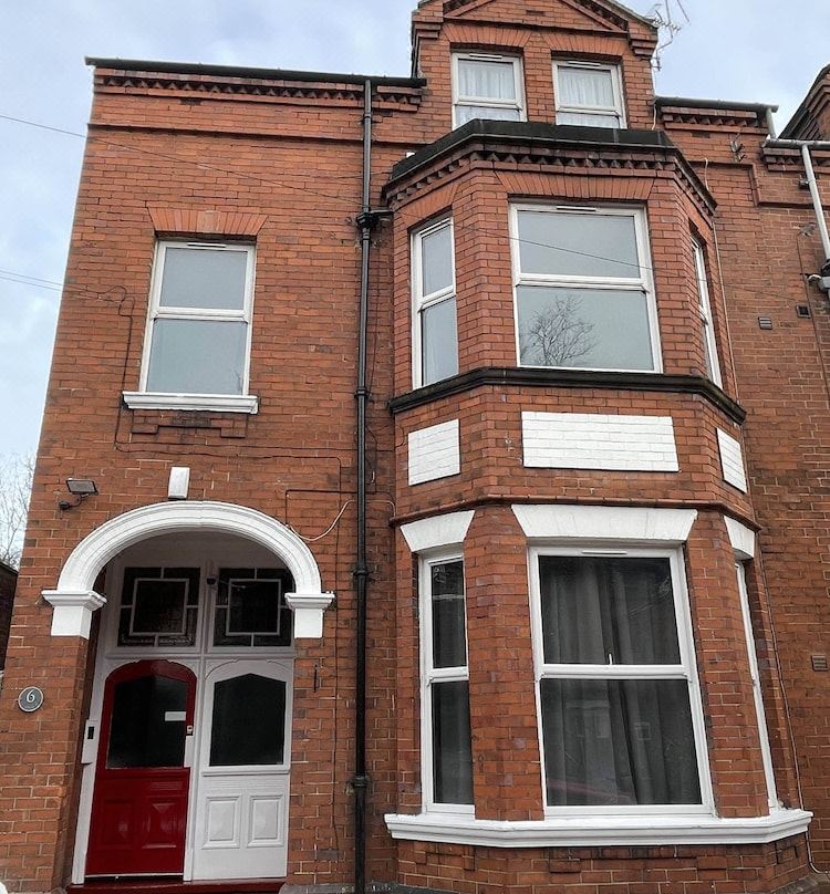 Isuites - Newcastle-under-Lyme