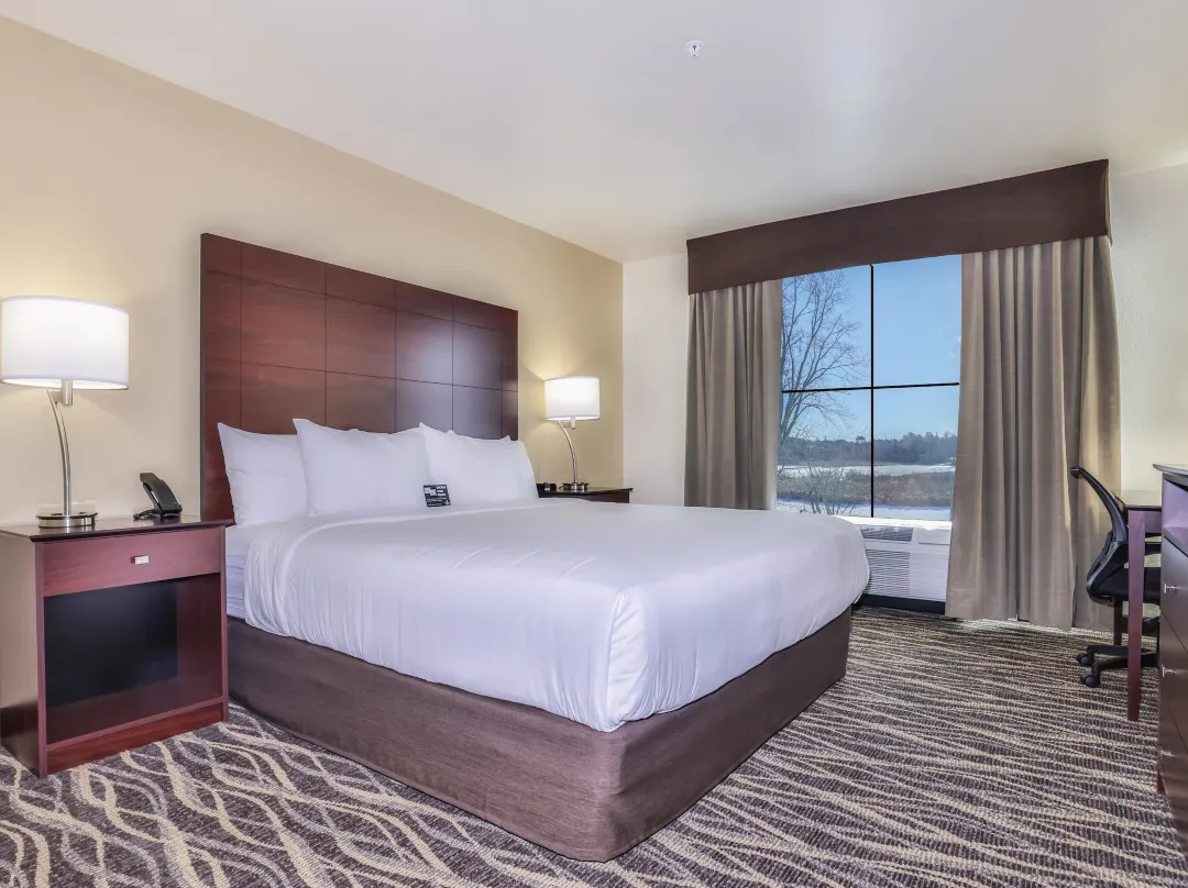 Cobblestone Hotel & Suites - Rhinelander - Rhinelander, WI