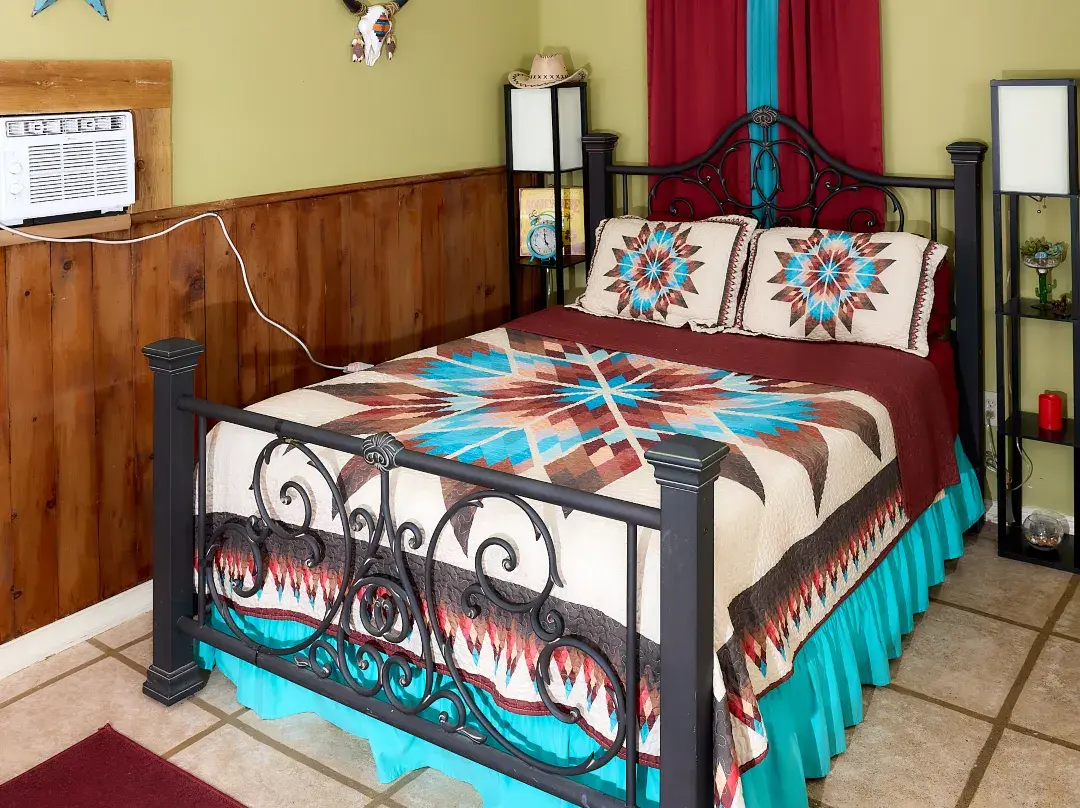 Pleasant Days Lodging Southwest Cottage. - Homosassa Springs, FL