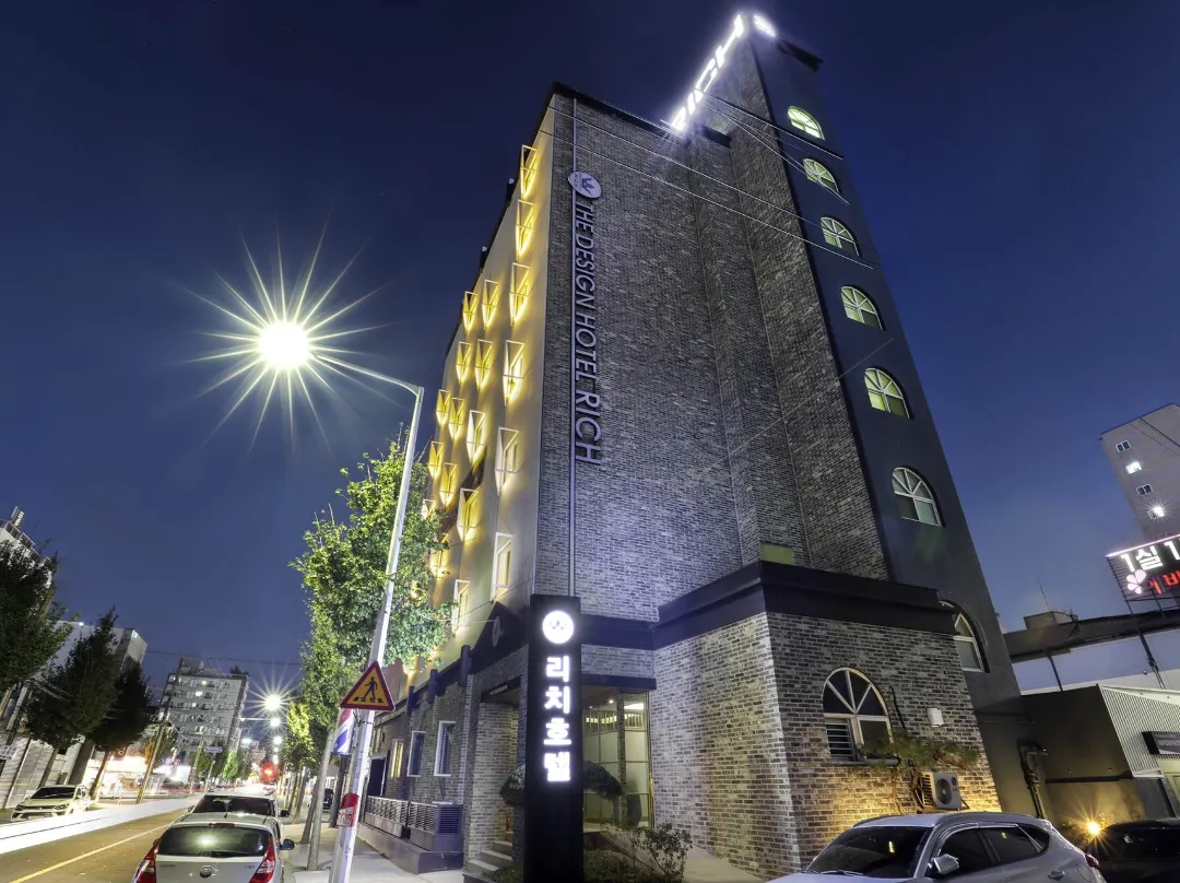 Pohang Daejam-dong Rich Hotel - Pohang