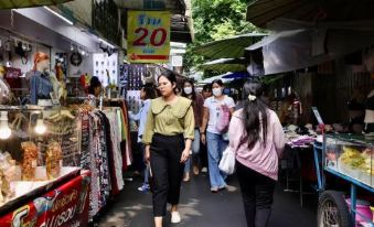 Cozy 2-bedroom apartment in Silom city center - 6A | Trip.com