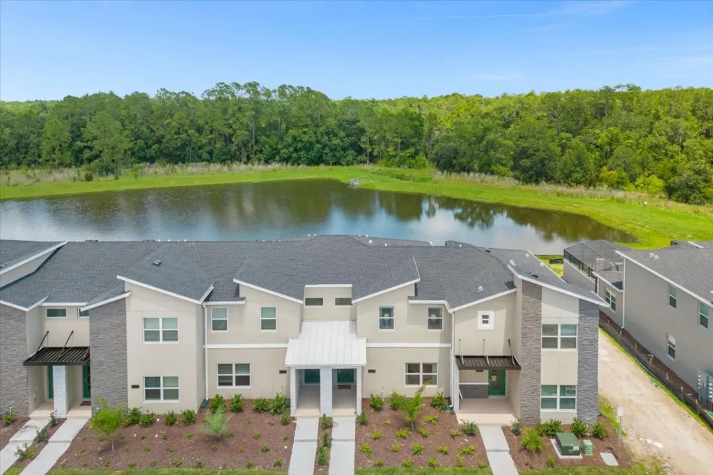 Lake View And Private Screened-in Pool - Elegant Family Haven - Kissimmee