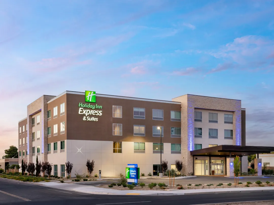 Holiday Inn Express & Suites Fresno Airport By Ihg - Fresno, CA