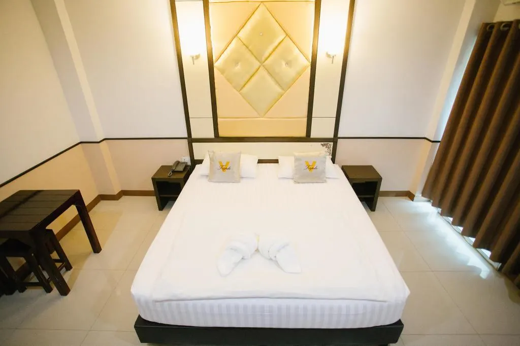 The Triple V Hotel - Roi Et