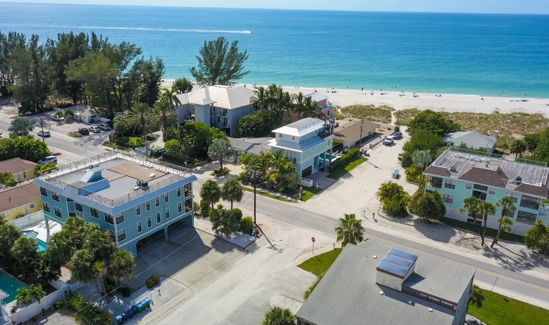 Access To Heated Swimming Pool And Sun Deck - Elegant Coastal Oasis - Holmes Beach, FL