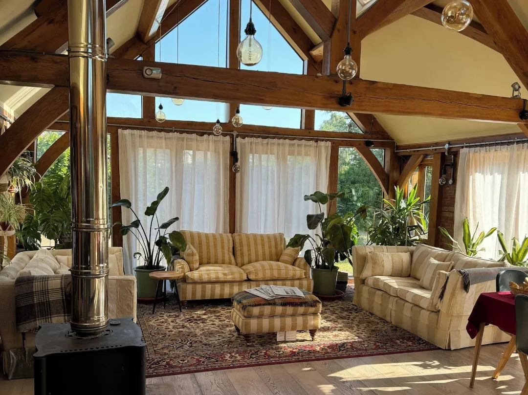 Heathrow Cottages B&b - Staines
