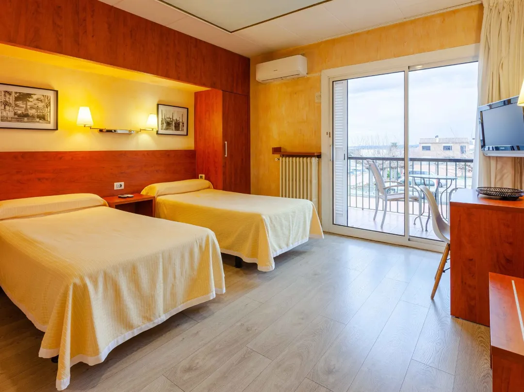 Hotel Checkin Travé - Figueres