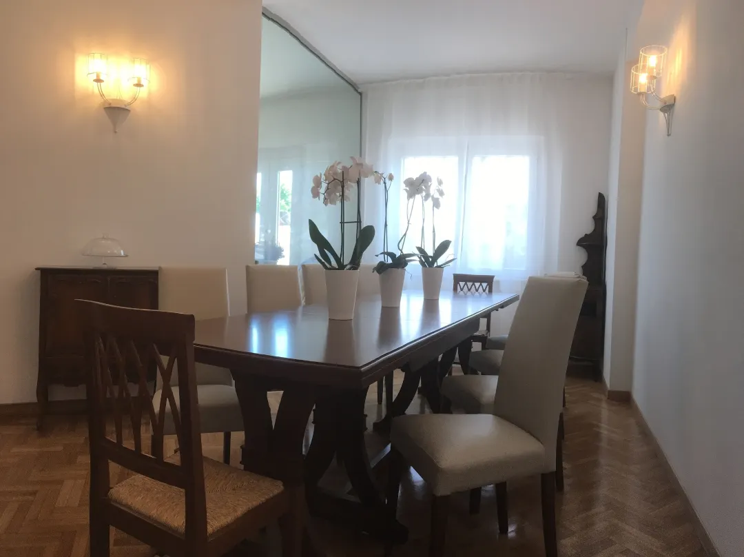 Robin Rooms - Marken