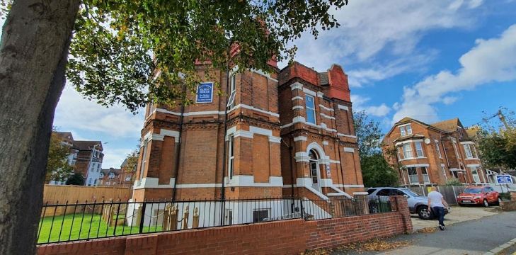 Sunny Lodge Guest House, Folkestone - 2025 Latest Prices & Deals | Trip.com