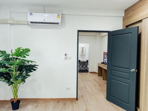 GP House Bangkok - Sukhumvit Onnut BTS Skytrain, Bangkok - 2026 Prices ...