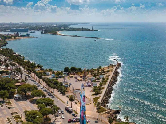 Zona Colonial-cerca Del Malecón Y Conde Peatonal - Santo Domingo