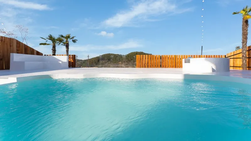 Geoje Guyeongli Poolvilla - Tongyeong