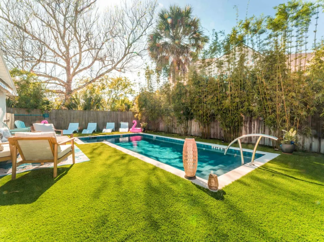 Seaside Retreat - Saltwater Pool, Game Room, Heated Pool - Jacksonville, FL