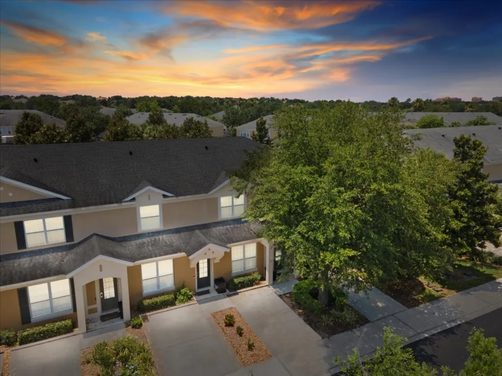 Private Screened-in Pool And Game Room - Charming Family Retreat - Celebration, FL