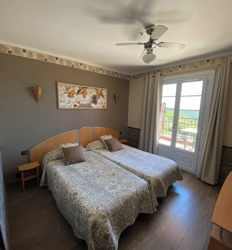 Hôtel Les Belles Terrasses - Tourrettes-sur-Loup