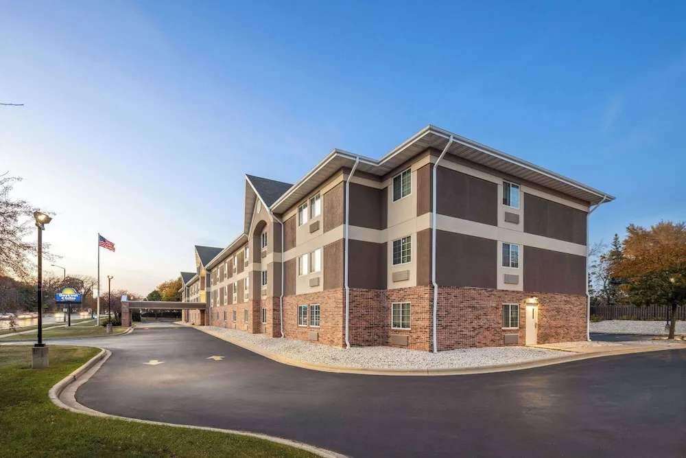 Suburban Extended Stay Hotel - Green Bay