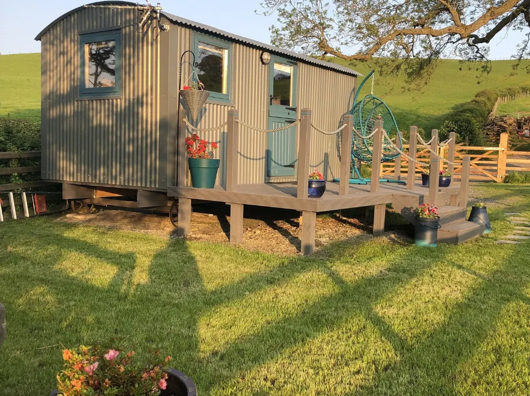 The Peacock Shepherds Hut At Hafoty Boeth - Pays de Galles