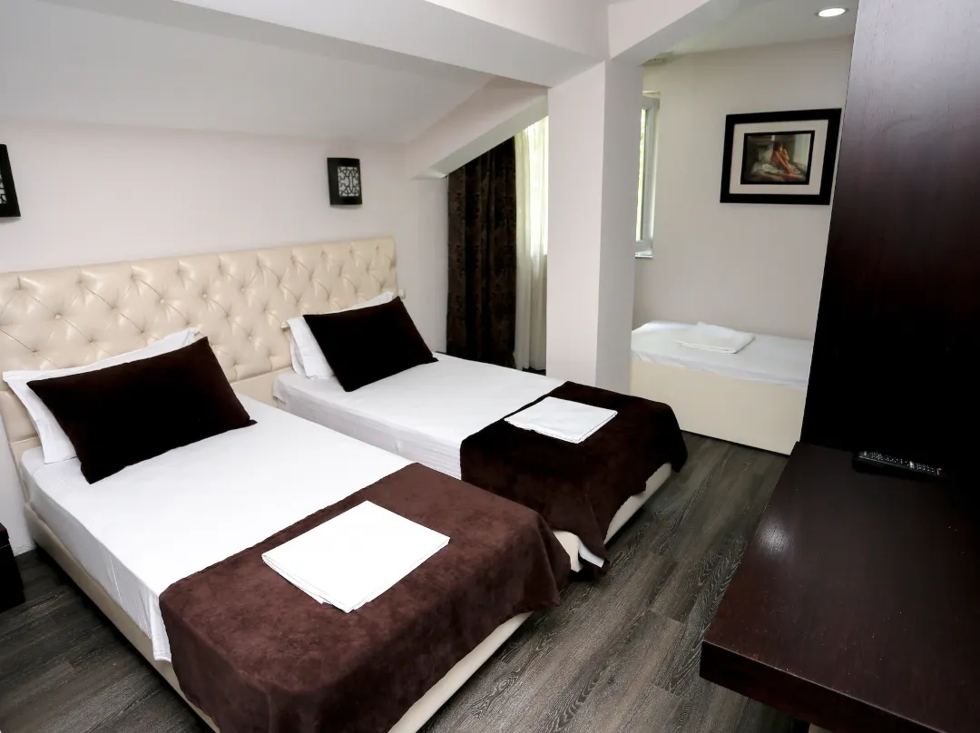 Hotel Town House - Tirana