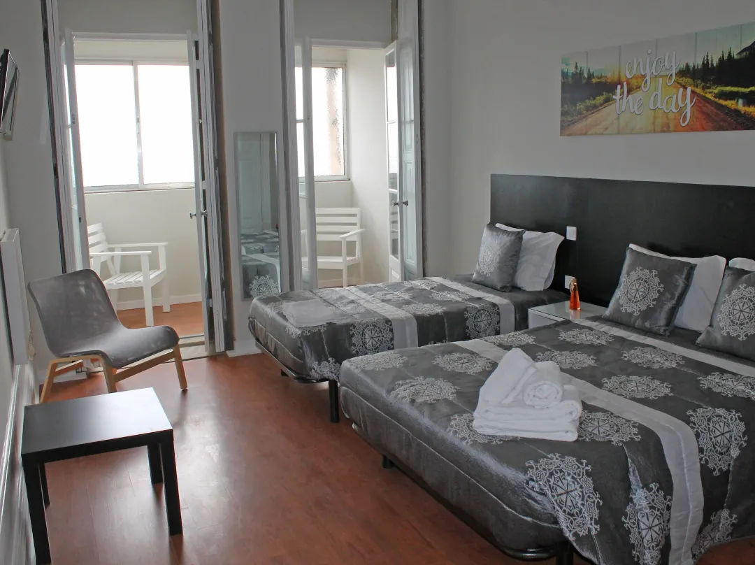 Lunar Guest House - Porto